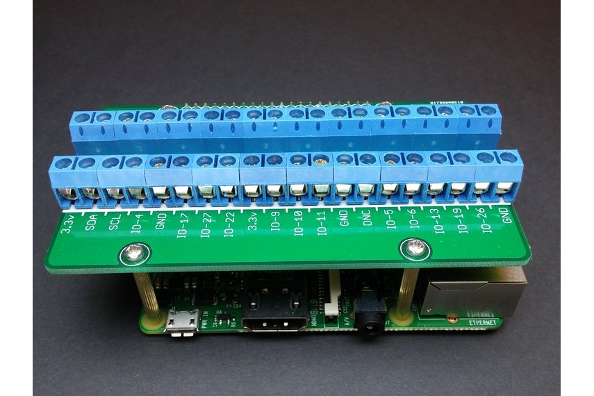 Screw Terminal Shield for Raspberry Pi (2B, 3B) from 18robots on Tindie