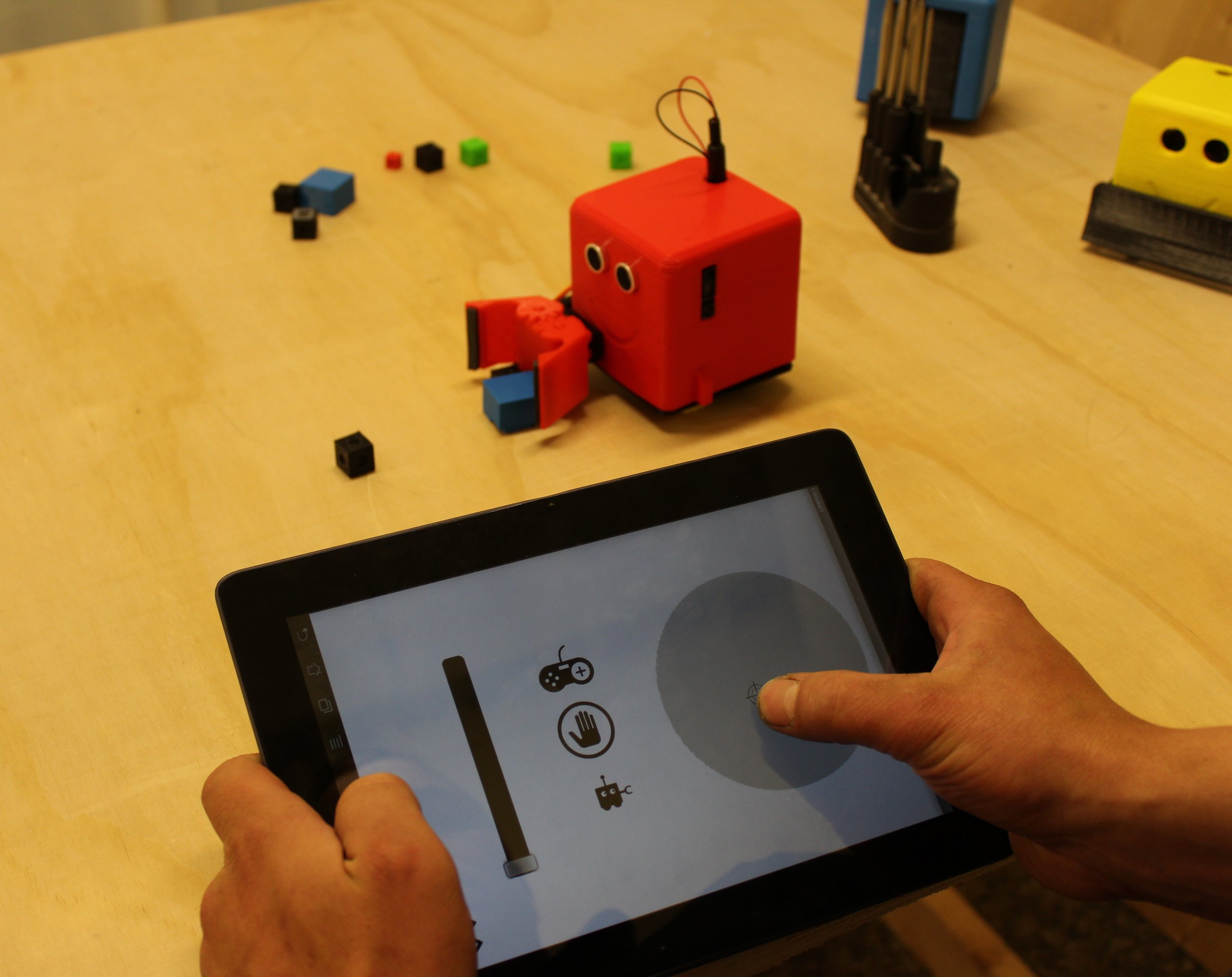 LittleBot: Simple Educational Robotics Kit from slantconcepts on Tindie