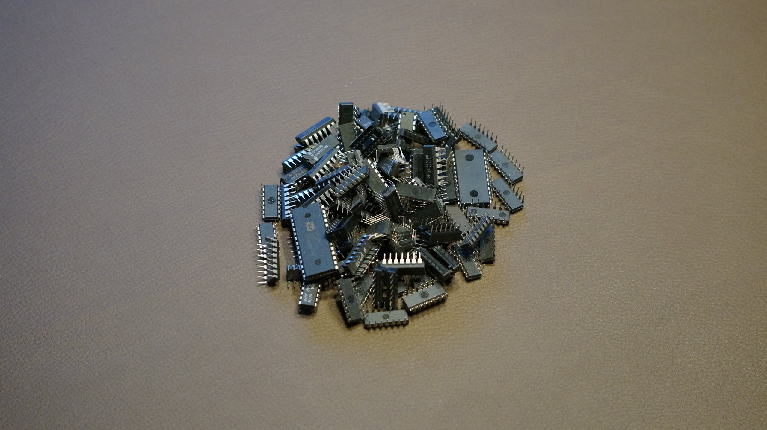 Surplus Logic Chips from Hyperbolic_Designs on Tindie