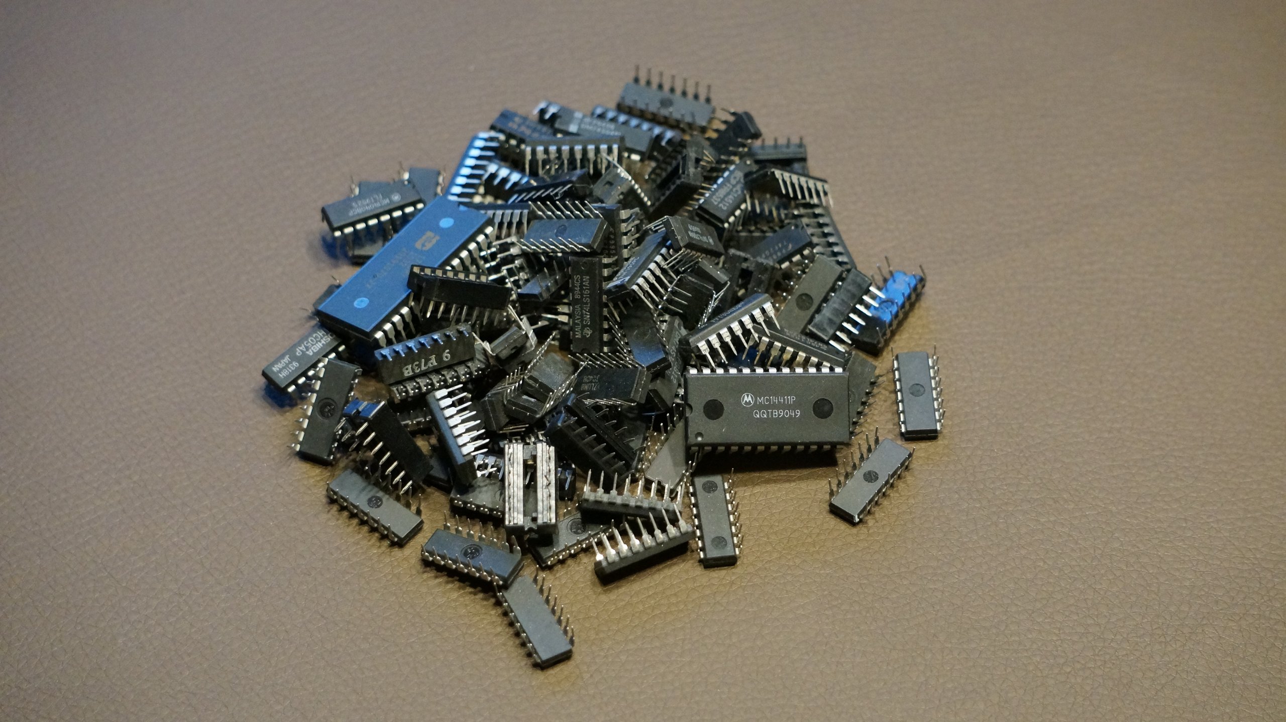 Surplus Logic Chips from Hyperbolic_Designs on Tindie