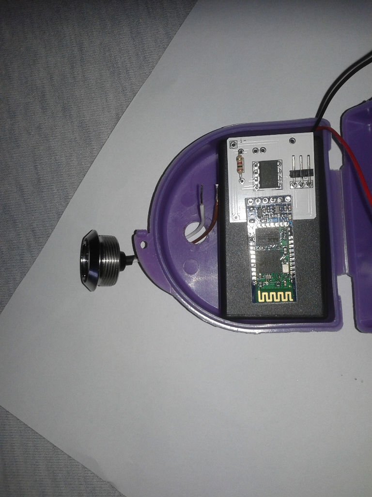 iButton ds1922L Bluetooth Reader (Kit) from xxengineering on Tindie